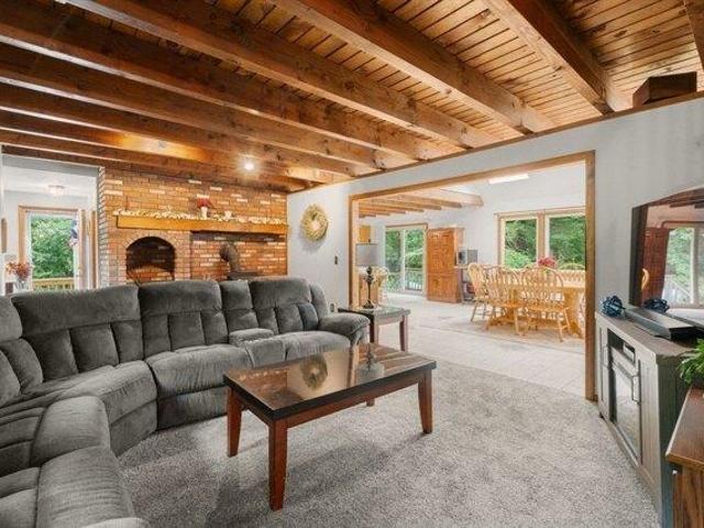 house with 3 bedroom, Lakeville MA ES104440439