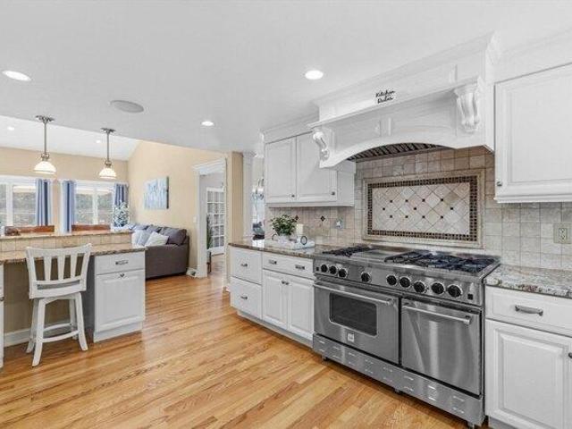 house with 3 bedroom, Lakeville MA ES104441969