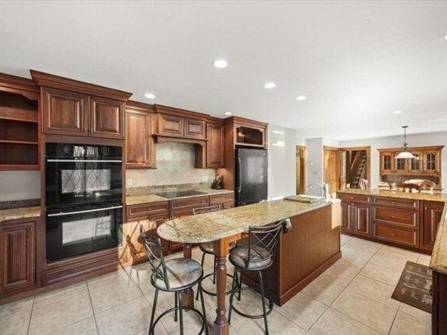 house with 3 bedroom, Lakeville MA ES104443941
