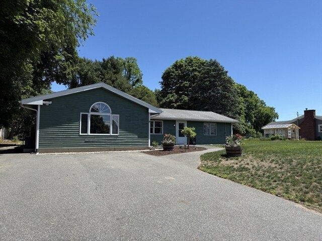 house with 3 bedroom, Lakeville MA ES104762127