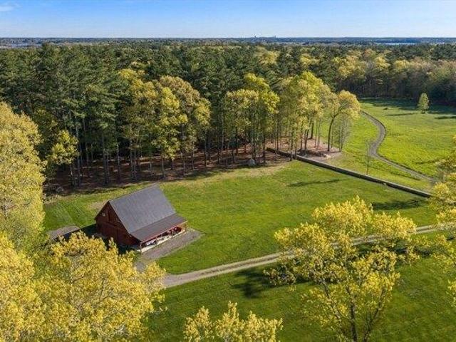house with 3 bedroom, Lakeville MA ES105082614