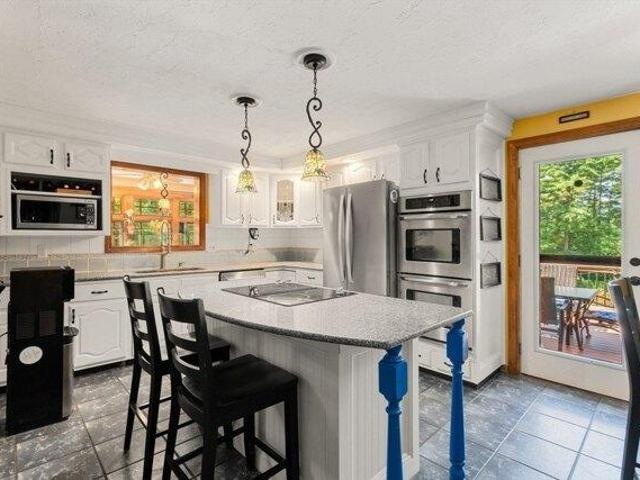 house with 3 bedroom, Lakeville MA ES105176131