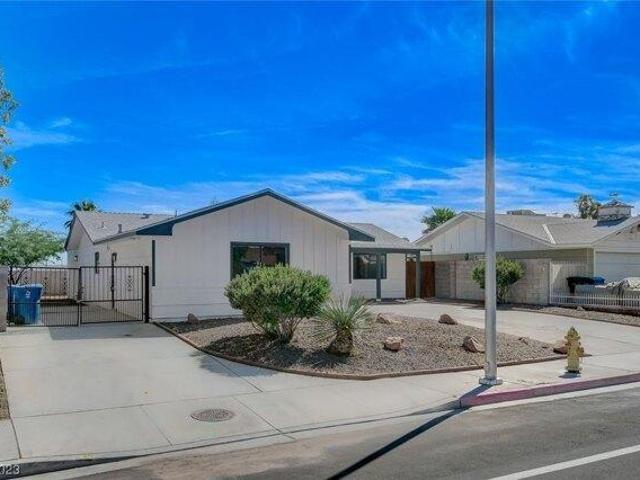house with 3 bedroom, Las Vegas NV DS88247430