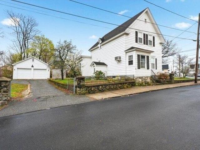 house with 3 bedroom, Lawrence MA DLS102064439