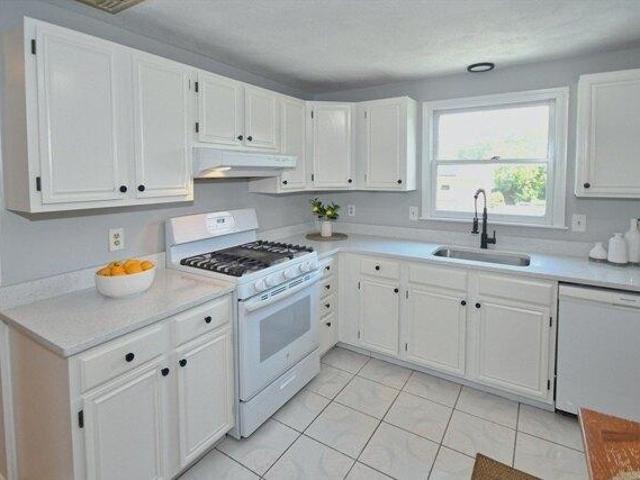 house with 3 bedroom, Lawrence MA DS104007607