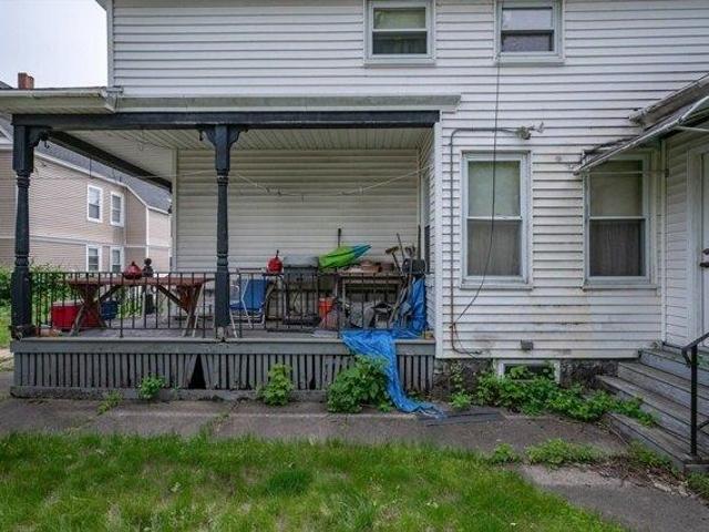 house with 3 bedroom, Lawrence MA ES103018892