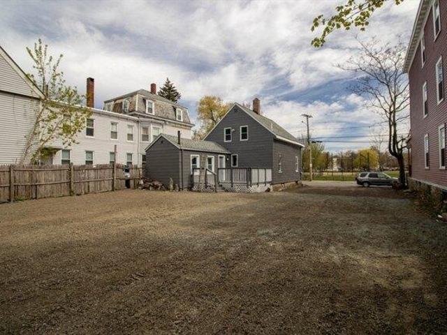 house with 3 bedroom, Lawrence MA ES103888447