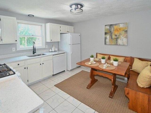 house with 3 bedroom, Lawrence MA ES105109657