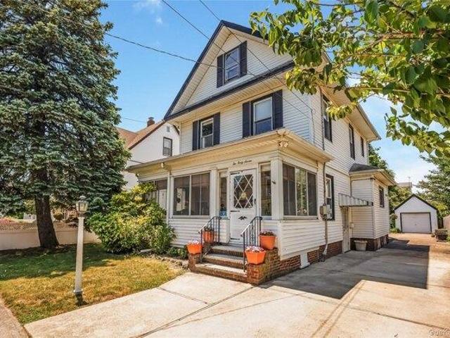 house with 3 bedroom, Lawrence NY DS103602223