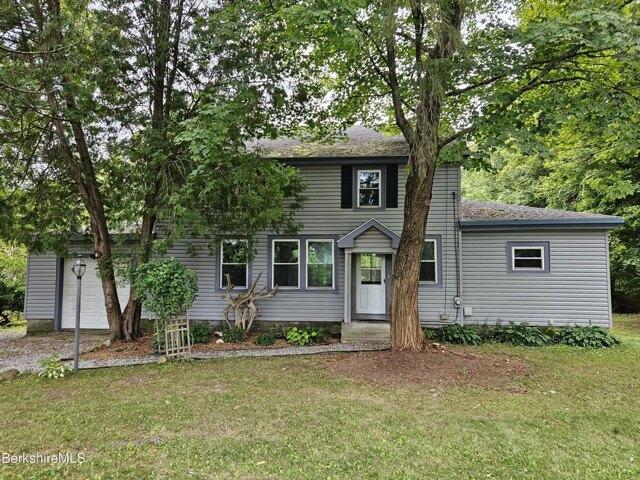house with 3 bedroom, Lenox MA DLS101747958