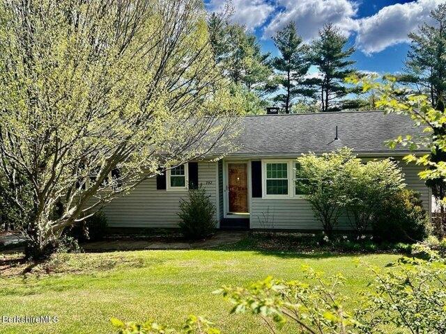 house with 3 bedroom, Lenox MA DS102409731