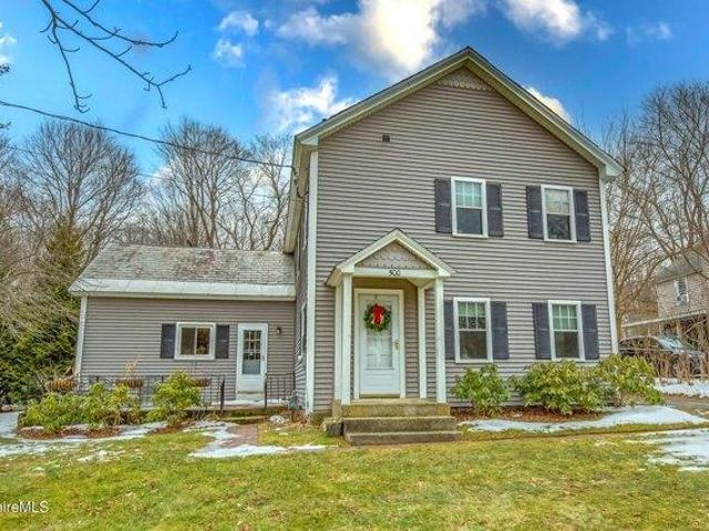 house with 3 bedroom, Lenox MA DS102529012