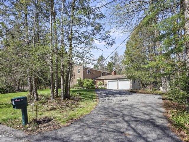 house with 3 bedroom, Lenox MA DS102824477