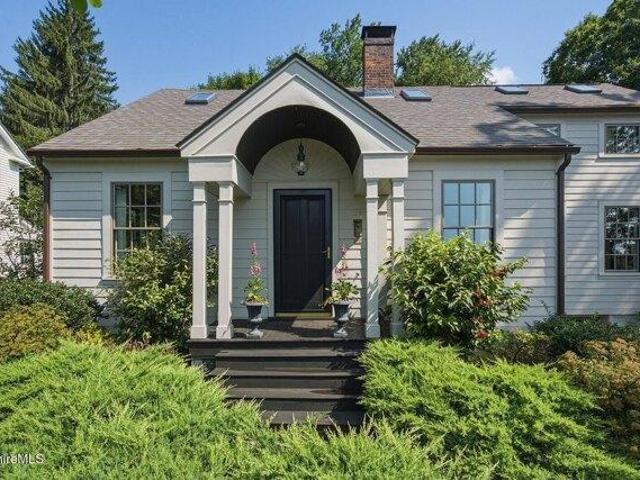 house with 3 bedroom, Lenox MA ES105125217