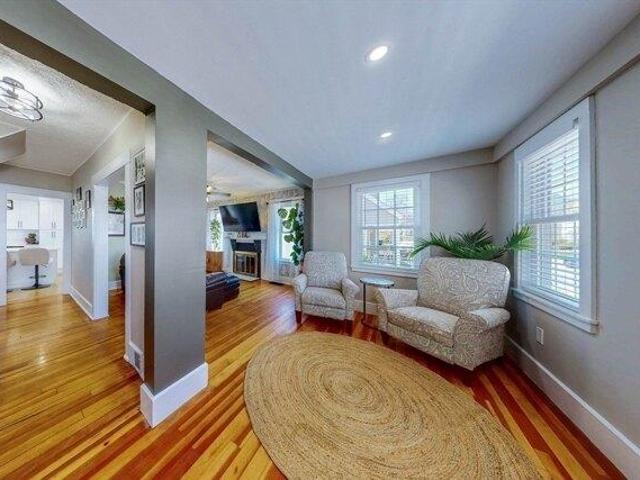 house with 3 bedroom, Leominster MA DLS102447161