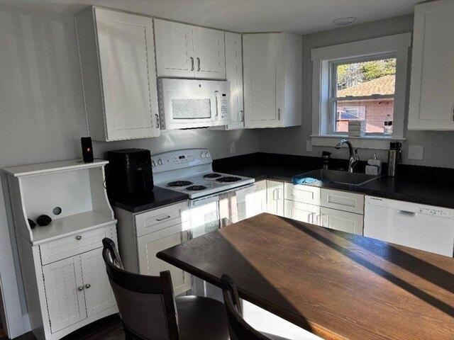 house with 3 bedroom, Leominster MA DLS102860279