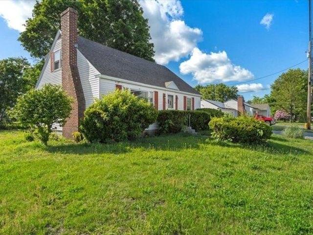 house with 3 bedroom, Leominster MA DLS103071356