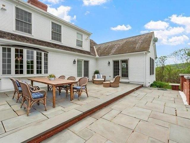 house with 3 bedroom, Leominster MA ES104410945
