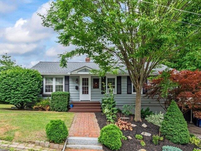 house with 3 bedroom, Leominster MA ES104515043