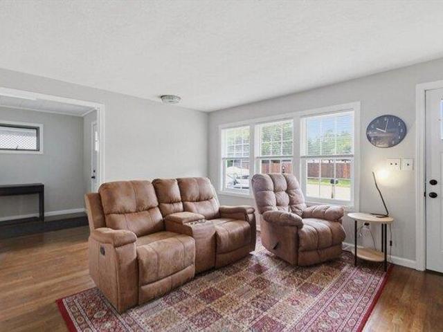 house with 3 bedroom, Leominster MA ES104791038