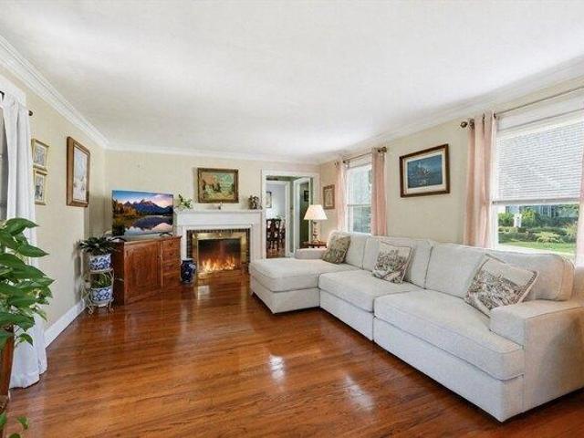 house with 3 bedroom, Leominster MA ES104808701