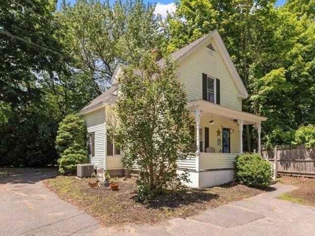 house with 3 bedroom, Leominster MA ES104835538