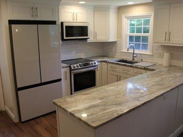 house with 3 bedroom, Leominster MA ES105113407