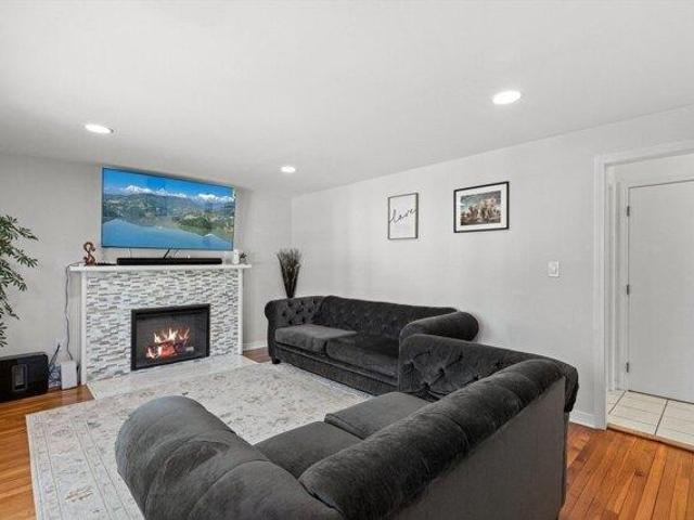 house with 3 bedroom, Leominster MA ES103851723