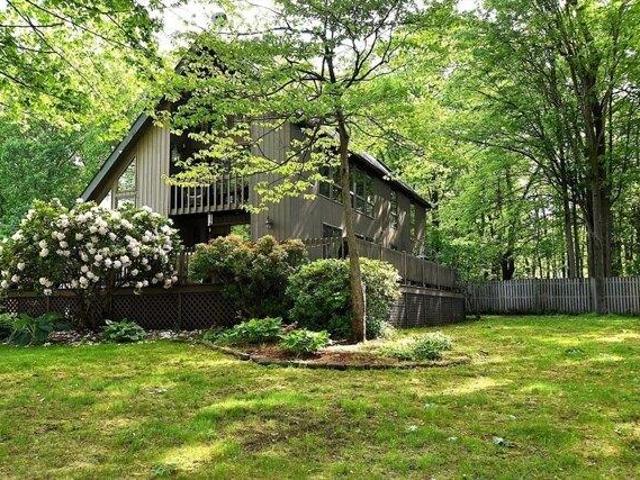 house with 3 bedroom, Leominster MA ES103852072
