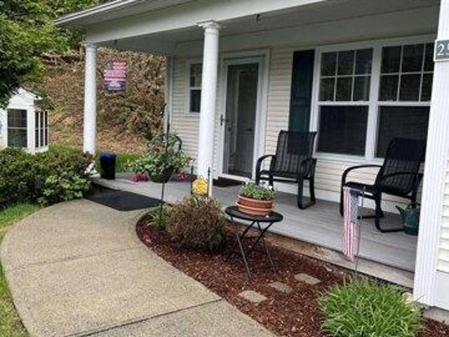 house with 3 bedroom, Lebanon NH DS103849244