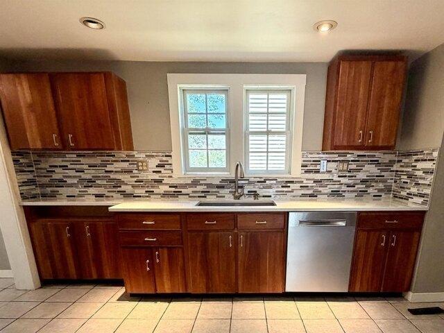 house with 3 bedroom, Lebanon NH DS103852114