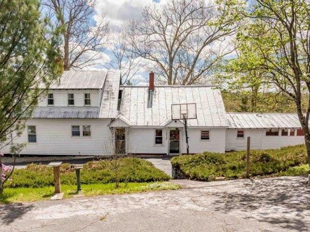 house with 3 bedroom, Lebanon NH ES104760053