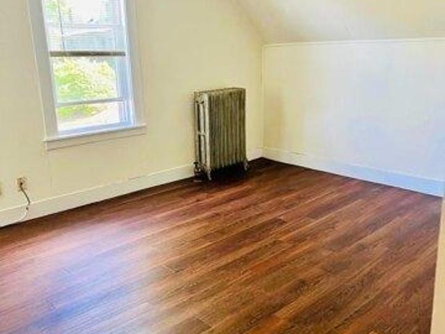 house with 3 bedroom, Lebanon NH ES103619436