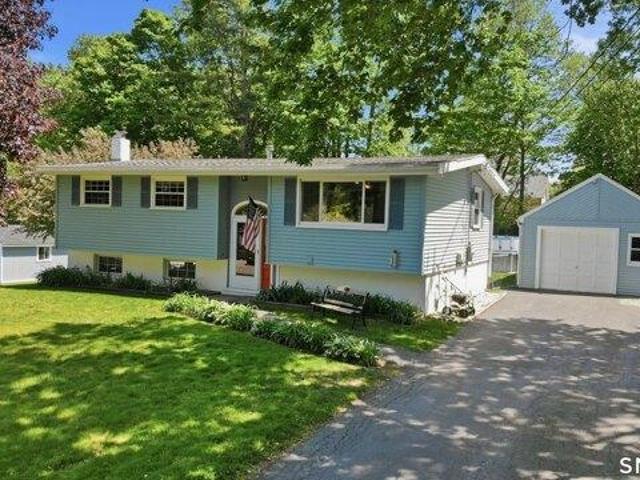 house with 3 bedroom, Ledyard CT DS103188704