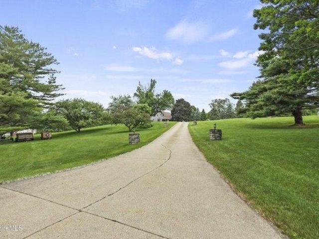 house with 3 bedroom, Lee MA DS104332000