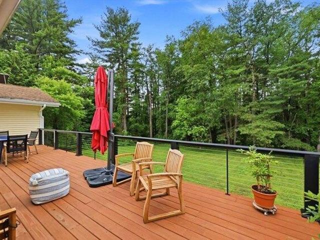 house with 3 bedroom, Lee MA ES103889082