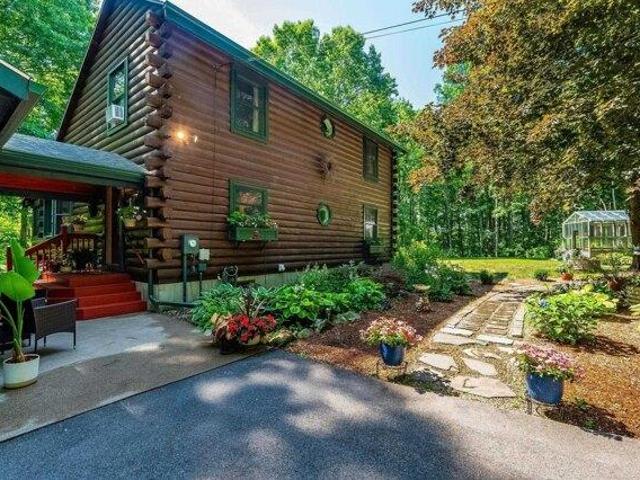 house with 3 bedroom, Lee NH ES104481542