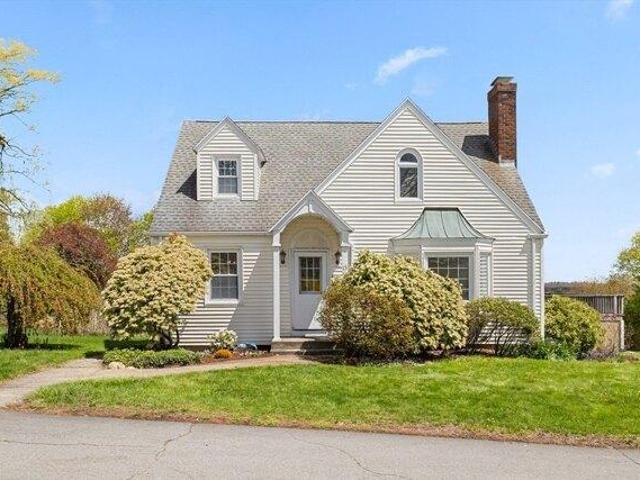 house with 3 bedroom, Leicester MA DLS102089215