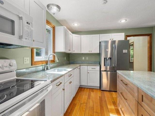 house with 3 bedroom, Leicester MA ES104809001