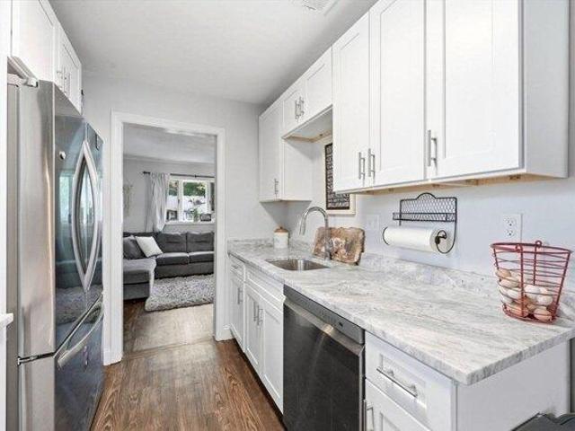 house with 3 bedroom, Leicester MA ES105287022