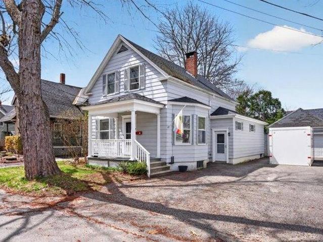 house with 3 bedroom, Lewiston ME DLS102446408