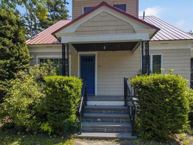house with 3 bedroom, Lewiston ME DS104298162