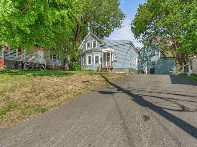 house with 3 bedroom, Lewiston ME ES103162368