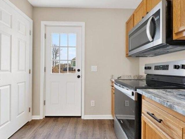 house with 3 bedroom, Lewiston ME ES103126133