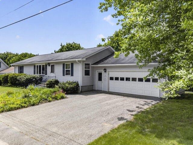 house with 3 bedroom, Lewiston ME ES103888715