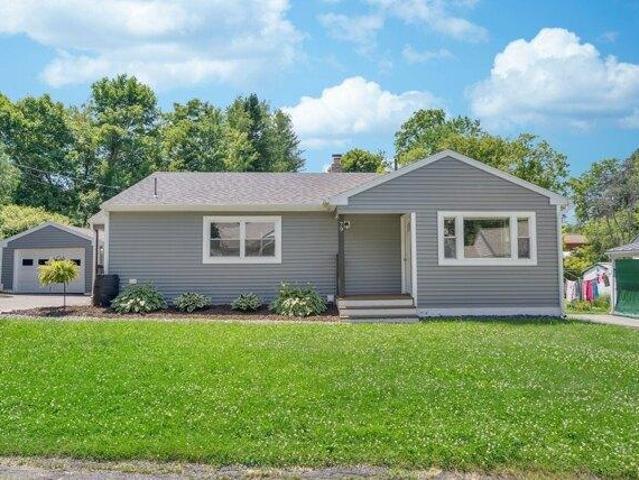 house with 3 bedroom, Lewiston ME ES104541818
