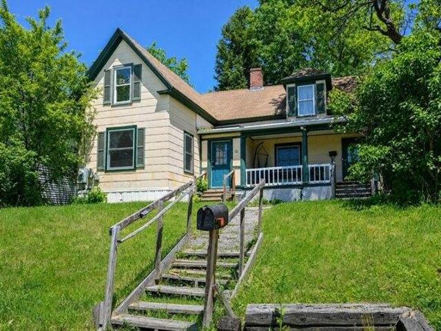 house with 3 bedroom, Lewiston ME ES104833722