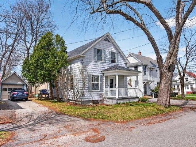 house with 3 bedroom, Lewiston ME ES104947227