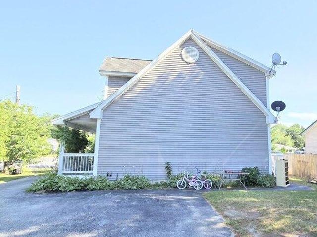 house with 3 bedroom, Lewiston ME ES105172774