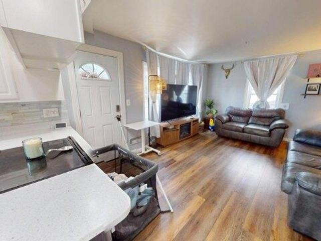 house with 3 bedroom, Lewiston ME ES105114755